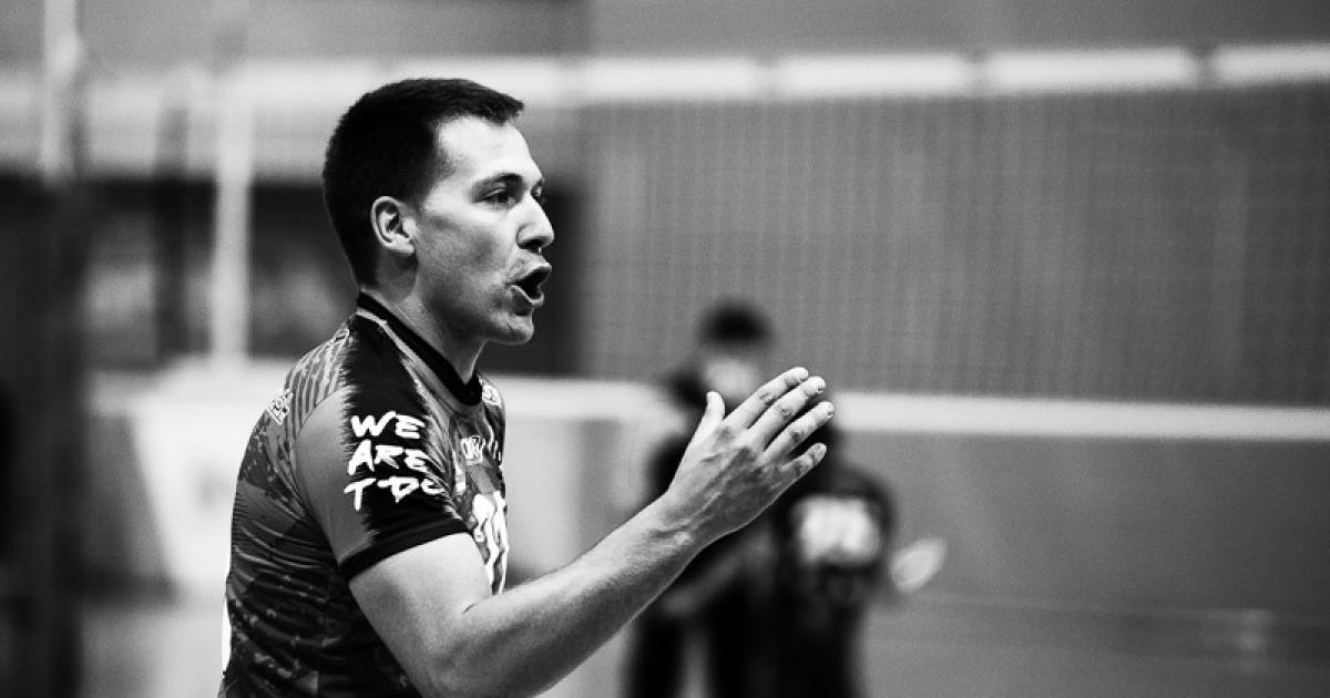 VOLEIBOL: El Moreno Sáez Sporting se estrena en casa con una victoria 3 ...