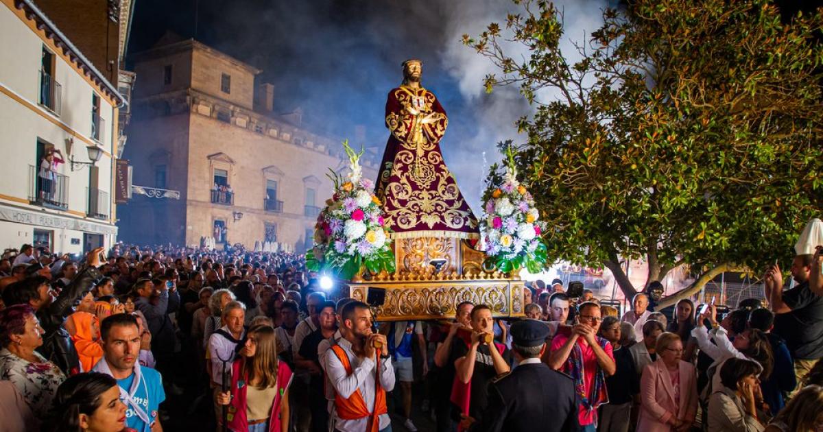 Bajada de Jesús Nazareno en las fiestas de Almazán