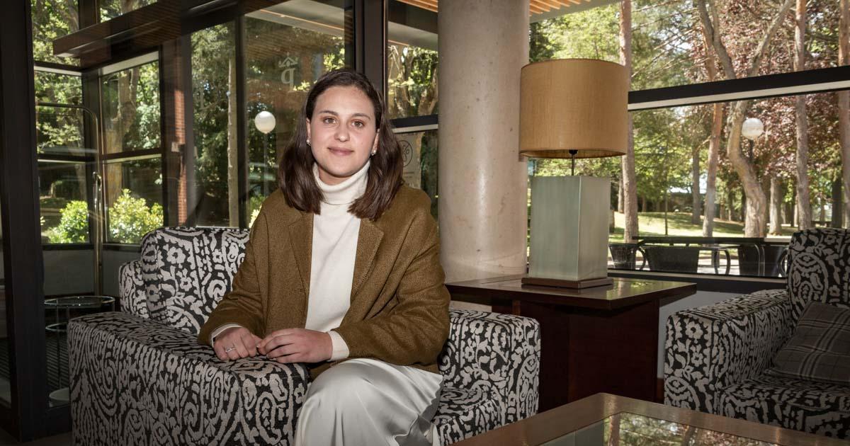 Uxía López: «Tiene que haber una mayor conexión con el Parador»