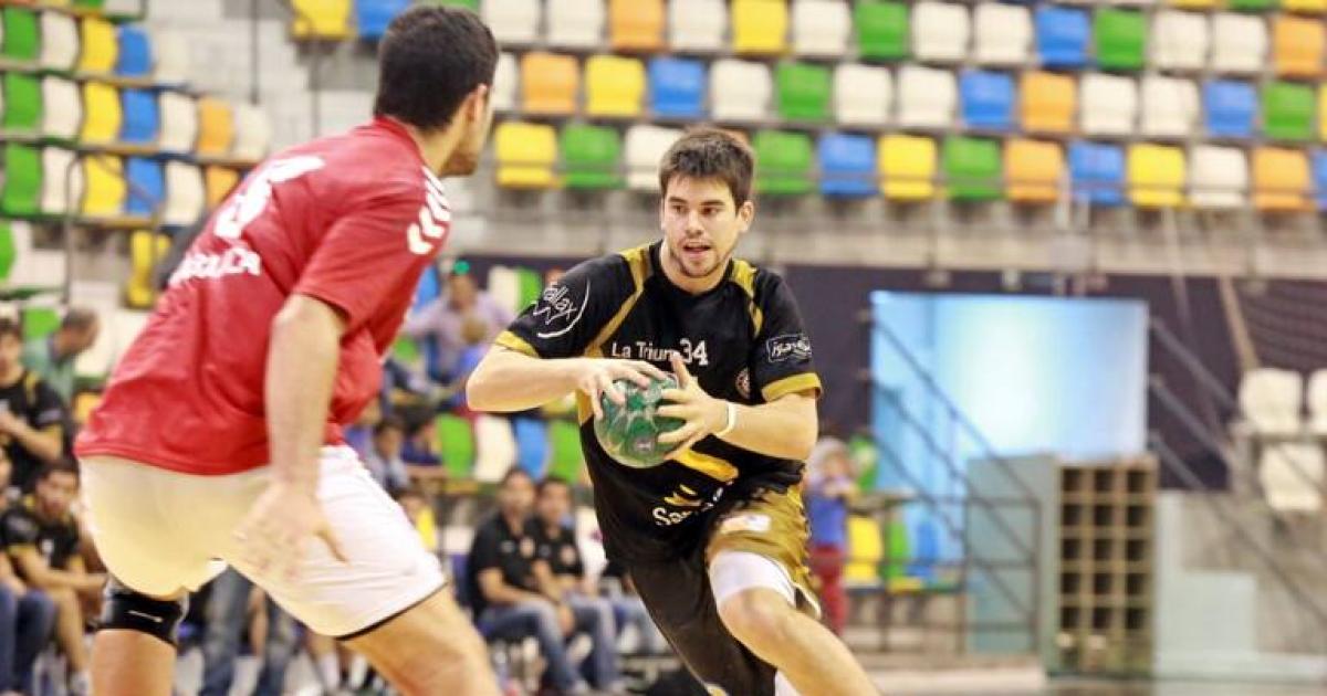 Balonmano: El BM Soria ficha al central Álvaro Torres