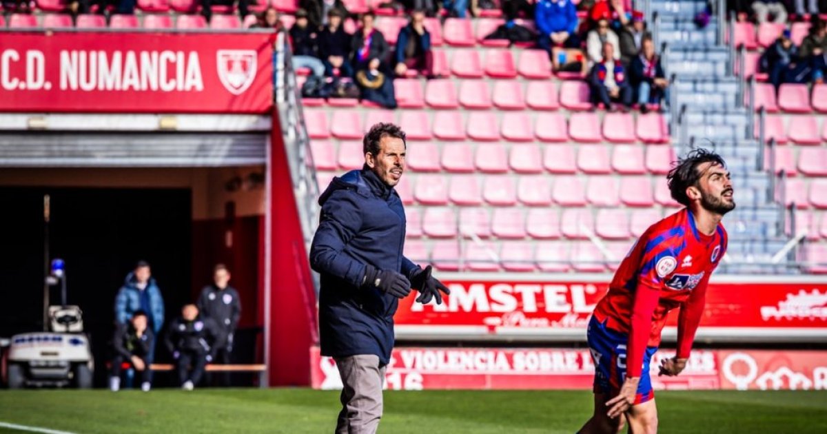 Fútbol / Segunda Federación: El Numancia tiene que "mejorar en las dos ...