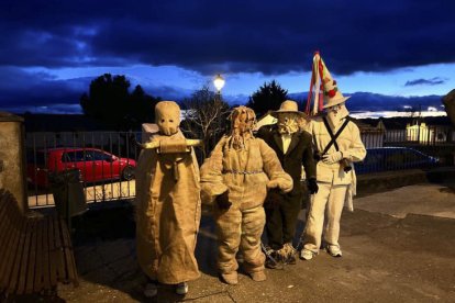 El pequeño pueblo de Soria cuyo Carnaval recupera figuras de su ...