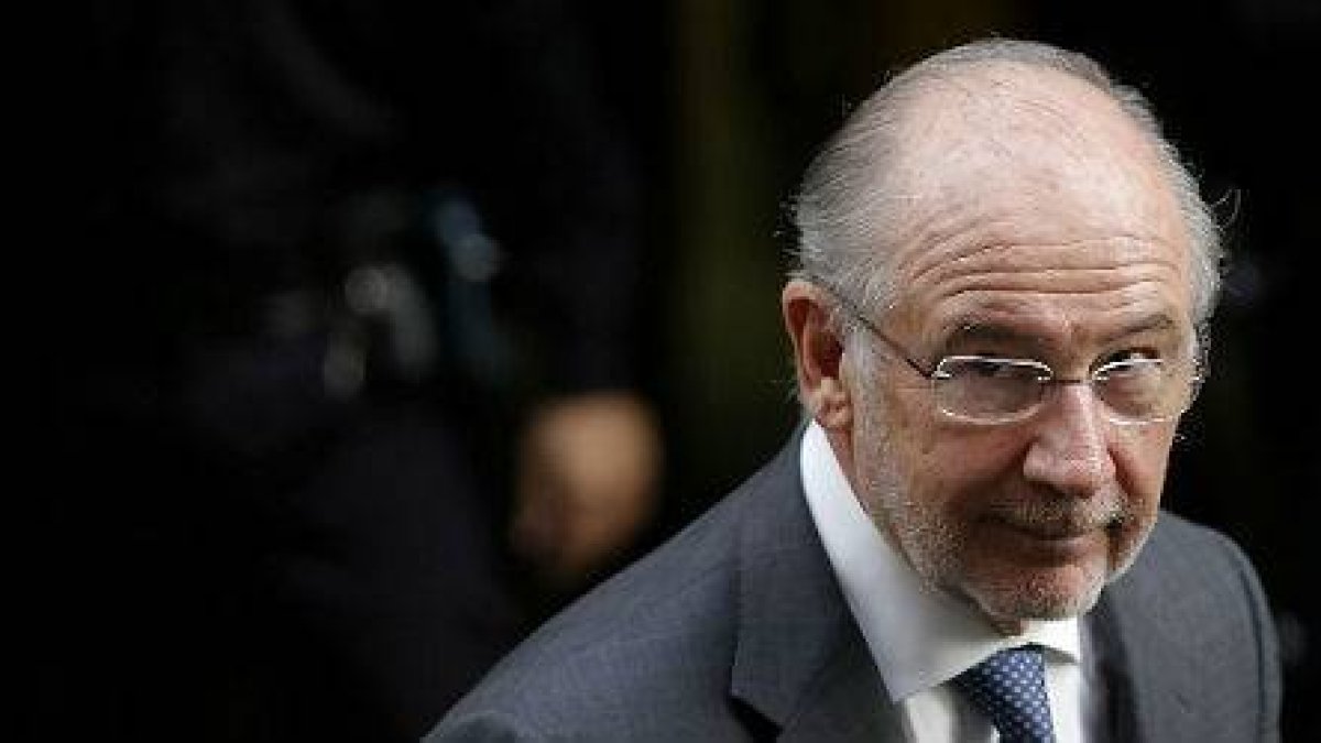 INVESTIGACIÓN JUDICIAL: El juez deja en libertad a Rato y le retira el ...