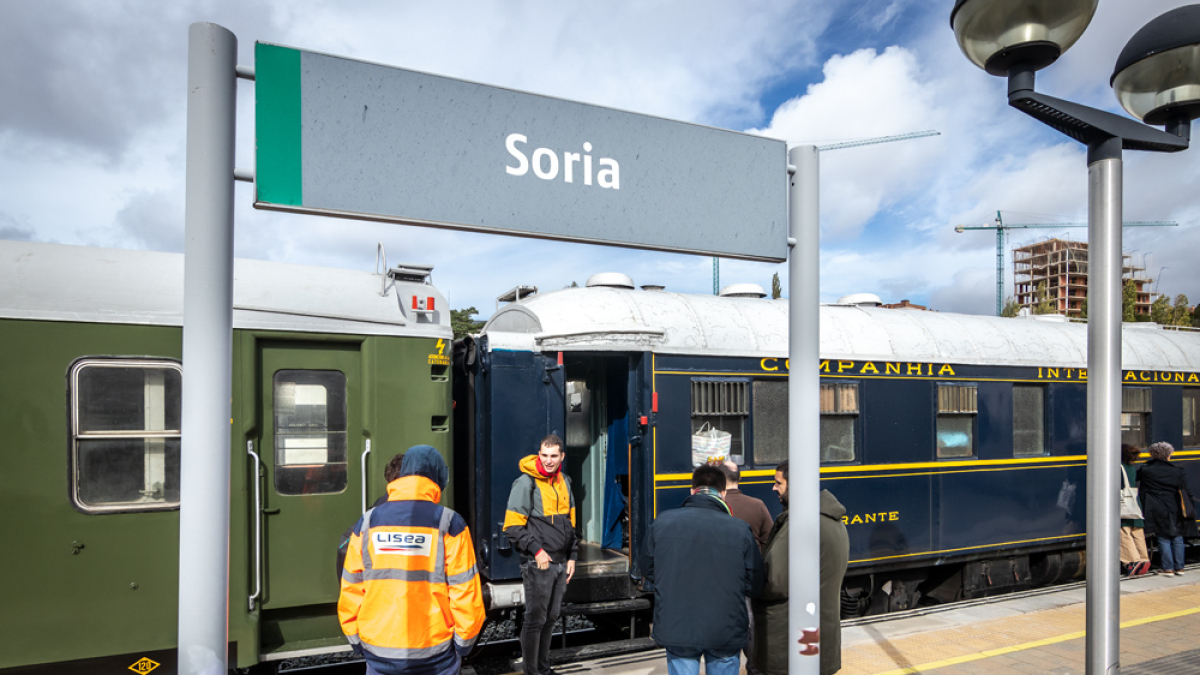 Las fotos de los trenes del Torrezno Exprés, historia viva del ferrocarril