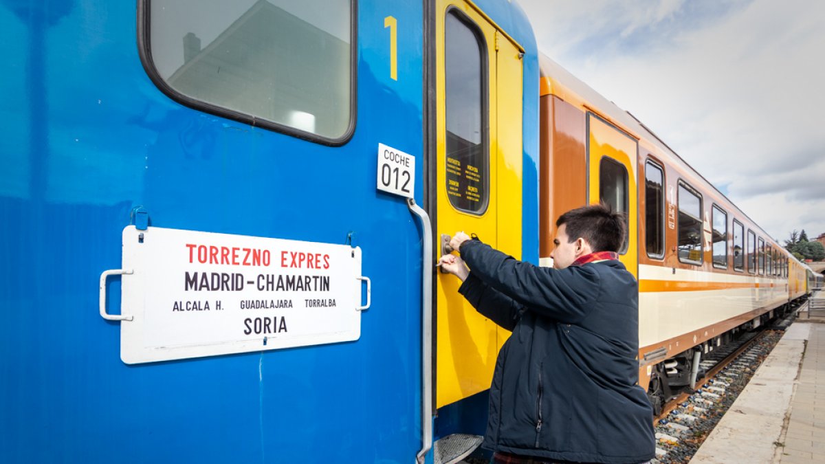 Los trenes históricos del Torrezno Express vuelven a unir Madrid y ...