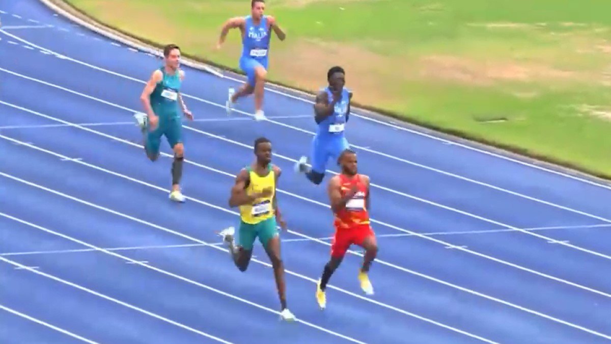 David Pineda peleará por otro oro al meterse en la final de los 200 del Mundial de Australia