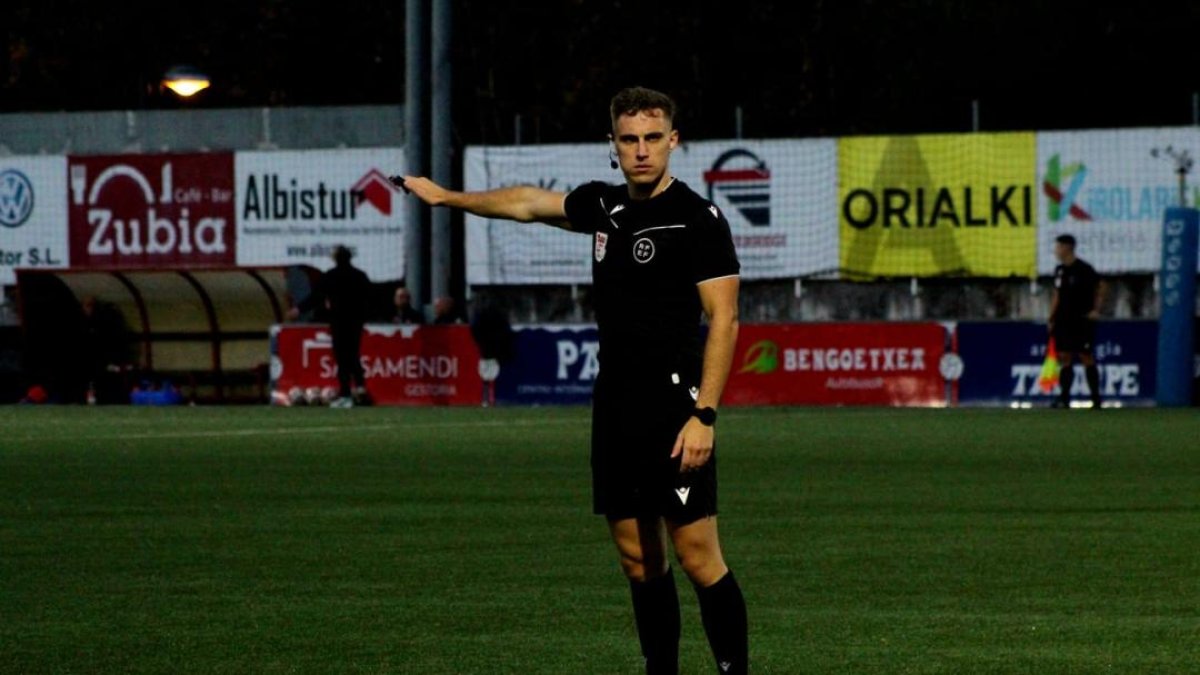 Al Numancia le pitará en Burgos el árbitro Oihan Aberrieta, debutante ...