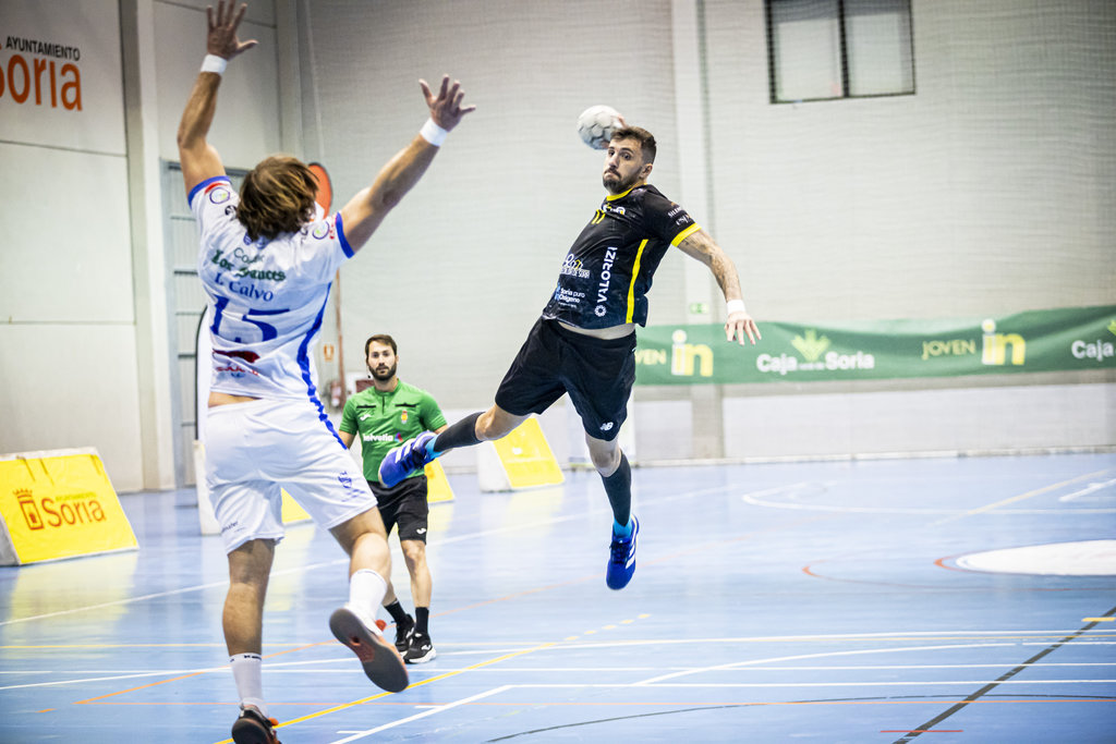 El BM Soria juega en Zaragoza con una cara nueva en el equipo