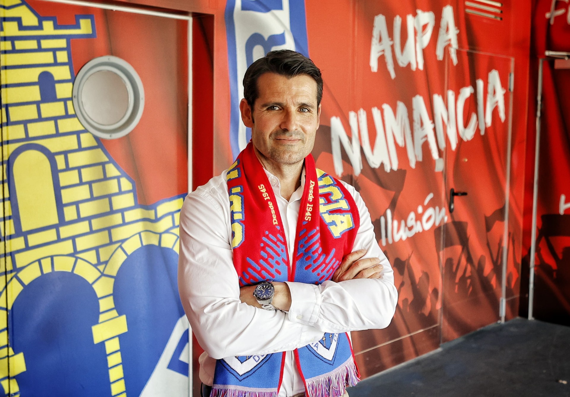 Lolo Escobar en su presentación como entrenador del Numancia: "El club ...